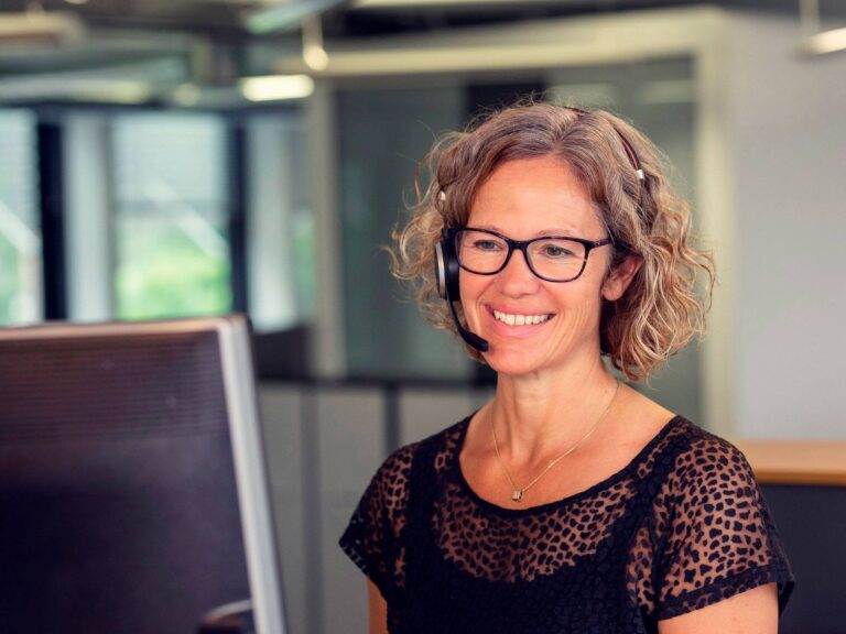 H-101-04/M6L 3″ MANUAL NUT TOOL FOR 1/4-20 & M6